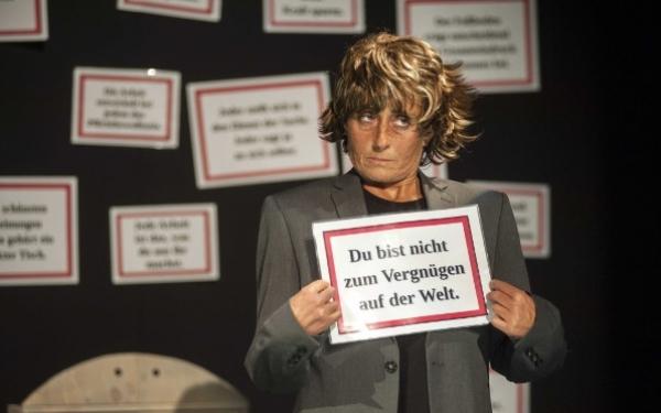 KASPAR im Theaterdiscounter Berlin: bei Tickets 12 € sparen